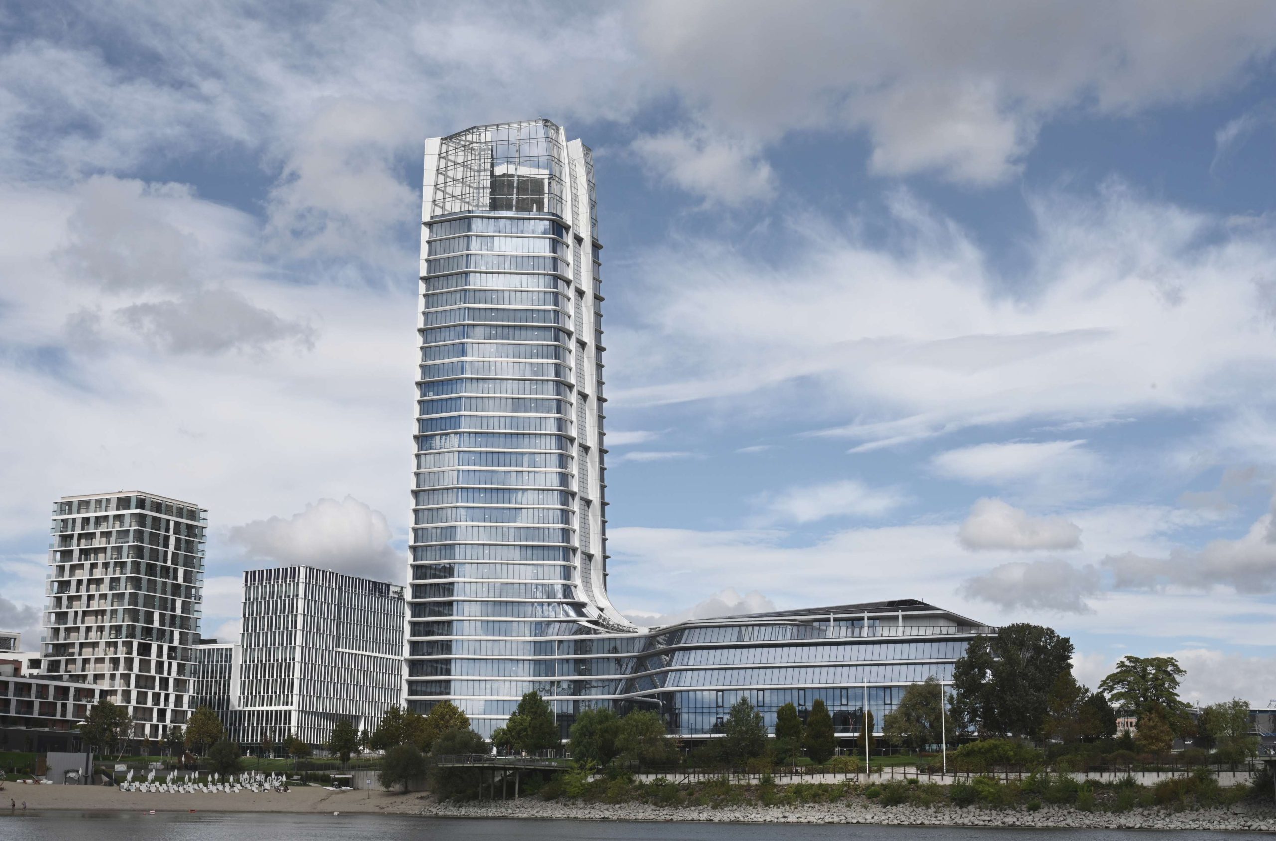 MOL Campus — Épületgépészeti automatika, épületfelügyeleti rendszerek | Welltech ZRt.